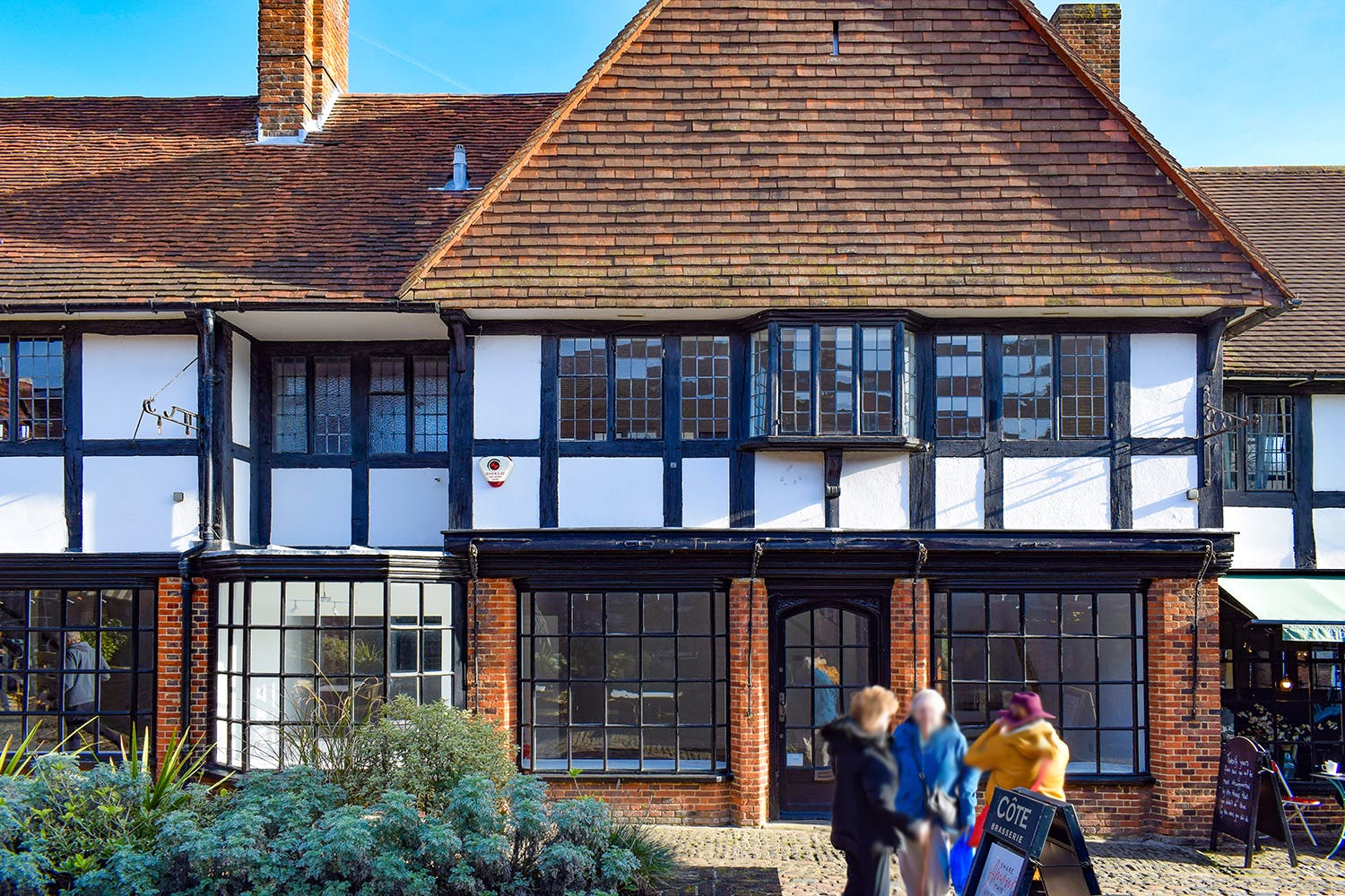 Four new tenants enrich Farnham town centre's retail landscape ...